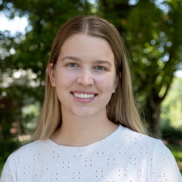 Sarah Kania – López-Uribe Lab