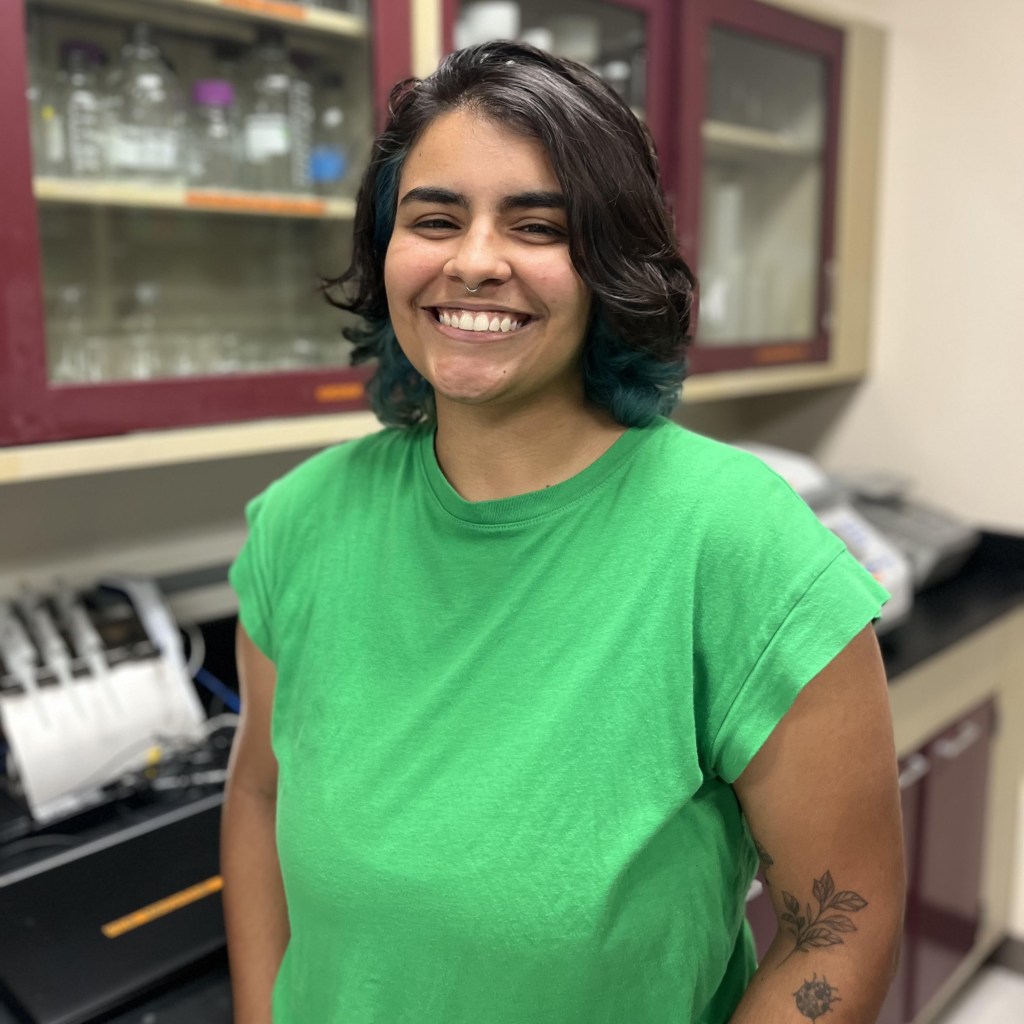 Jules Cruz – López-Uribe Lab